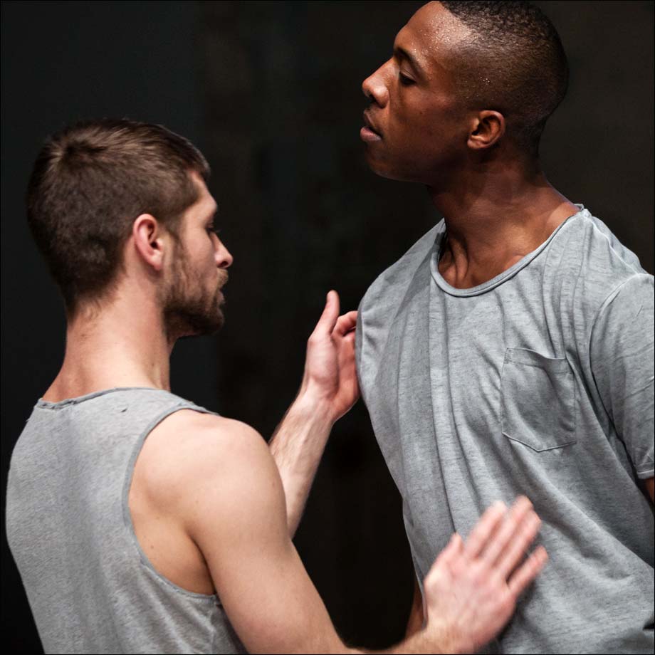 Danse: "Fleshless Beast" de Roderick George, sur un live électro de Lotic