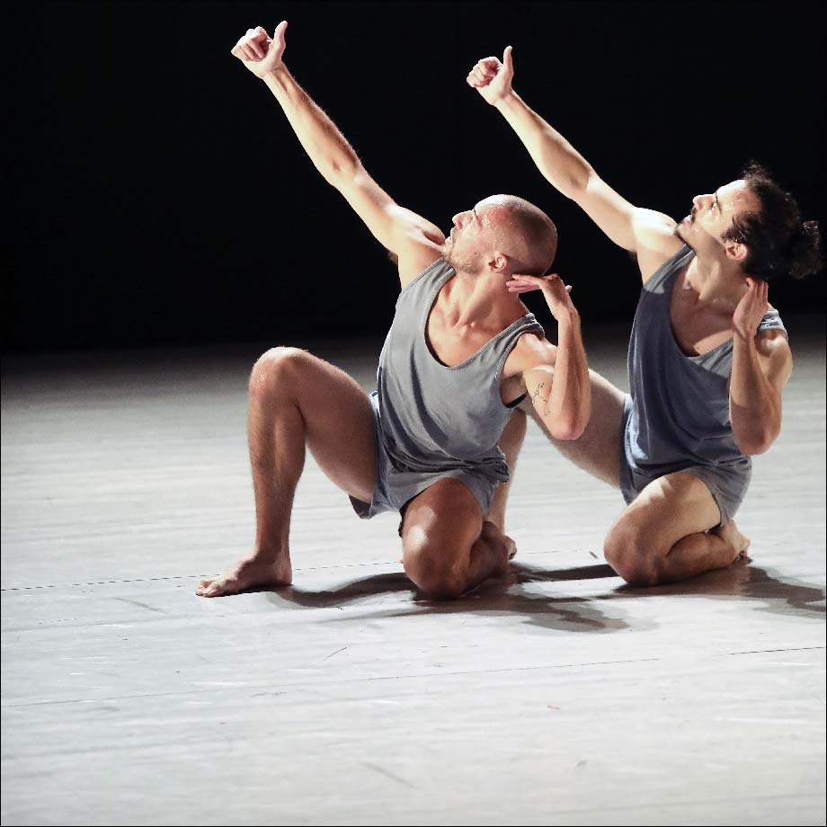 Danse: "Décalé" d'Ohad Naharin (Batsheva - The Young Ensemble)