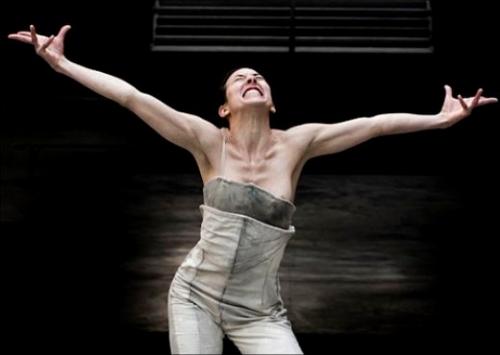 Julia Cima, spectacle Danse Hors-Cadre, Le Triangle